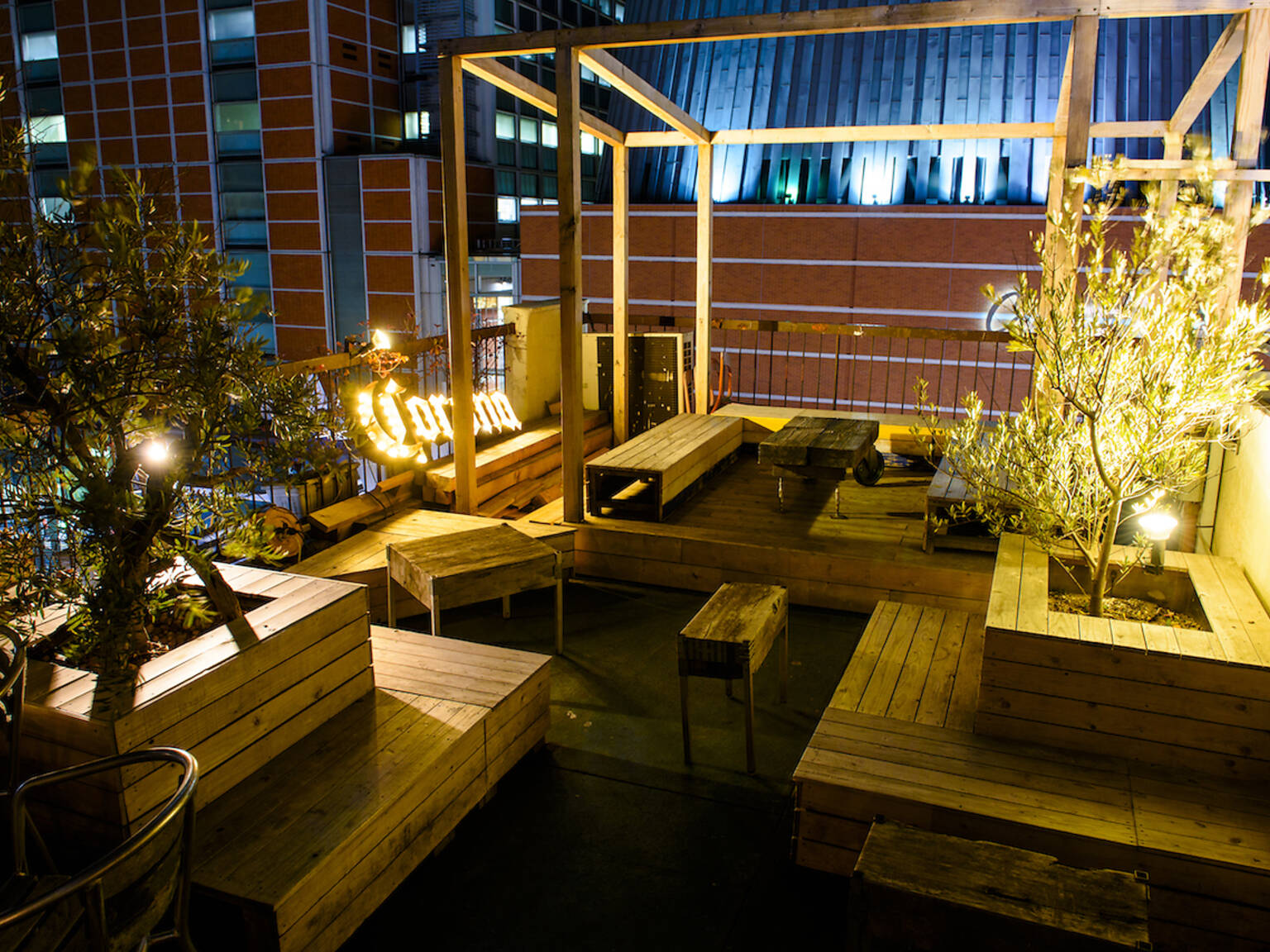 13 best rooftop bars and restaurants with the best views of Tokyo