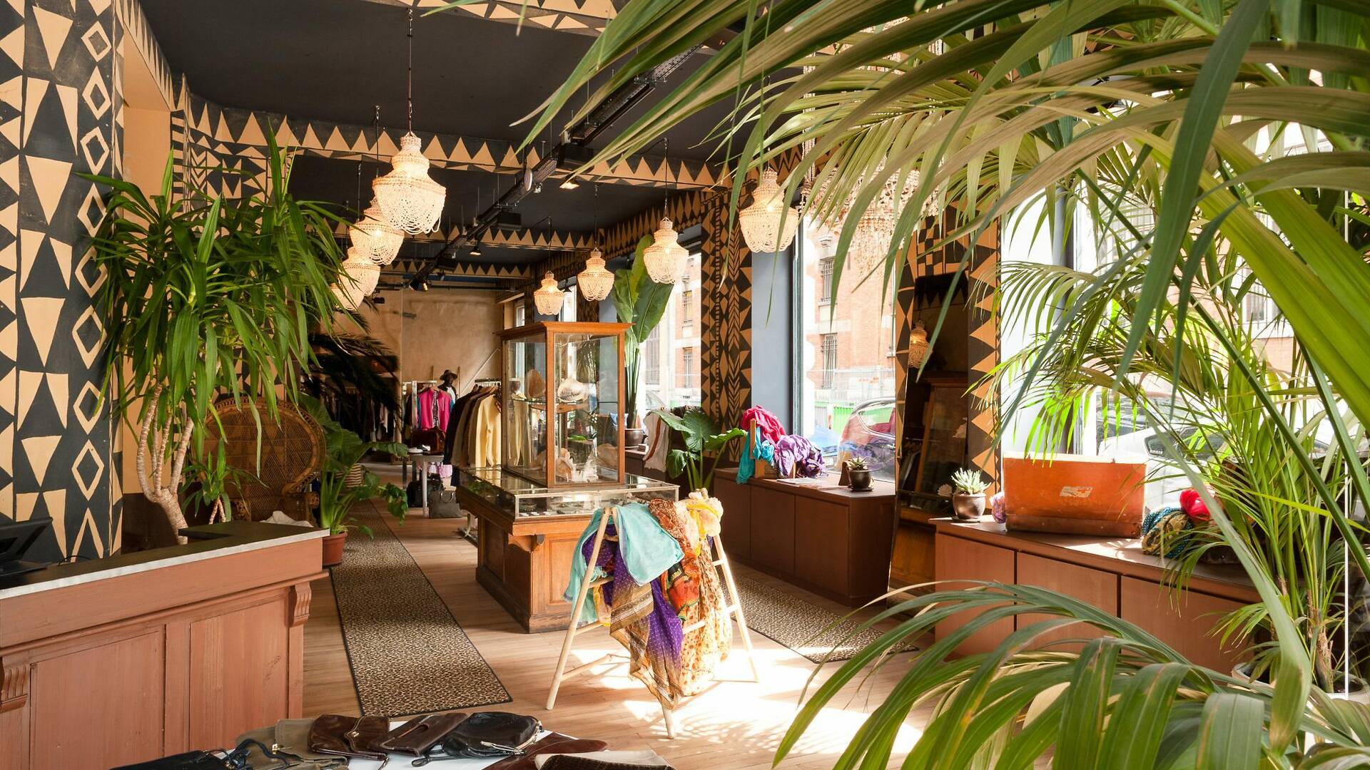 Stores open on Sunday in Paris