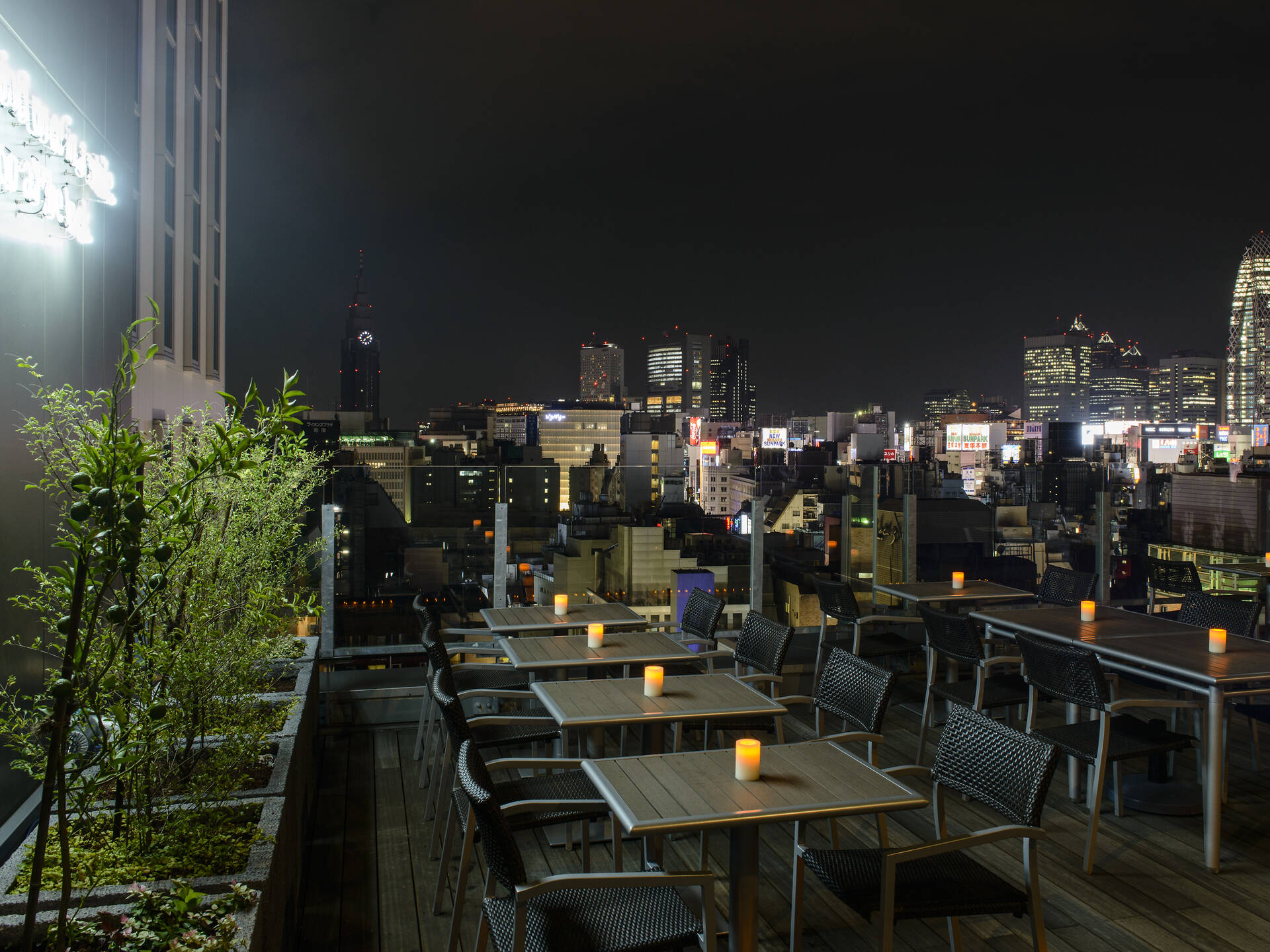 13 best rooftop bars and restaurants with the best views of Tokyo