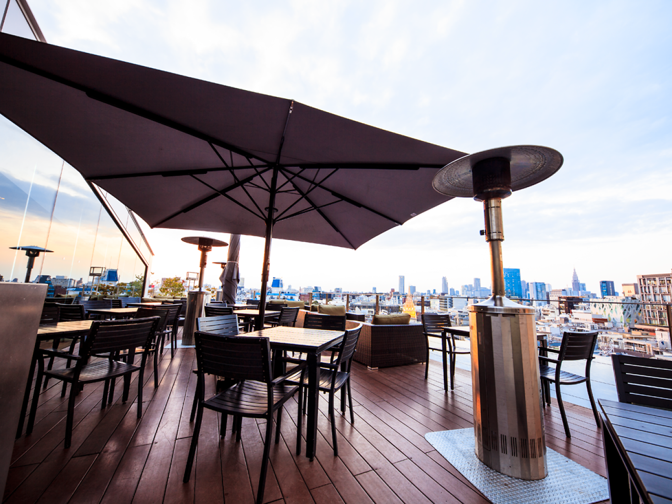 13 best rooftop bars and restaurants with the best views of Tokyo