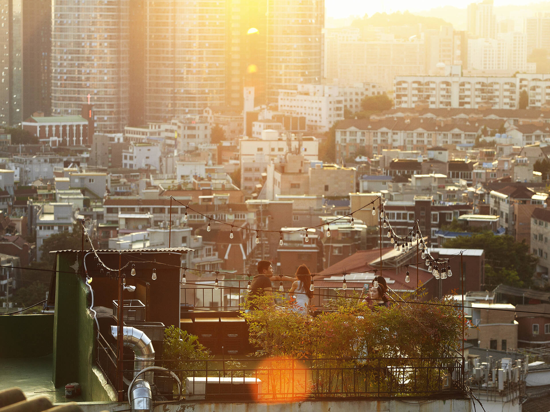 Seoul rooftop venues you want to spend time at this summer