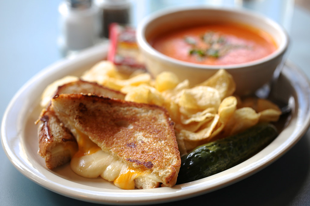 Steuben's Food Service | Restaurants in North Capitol Hill, Denver