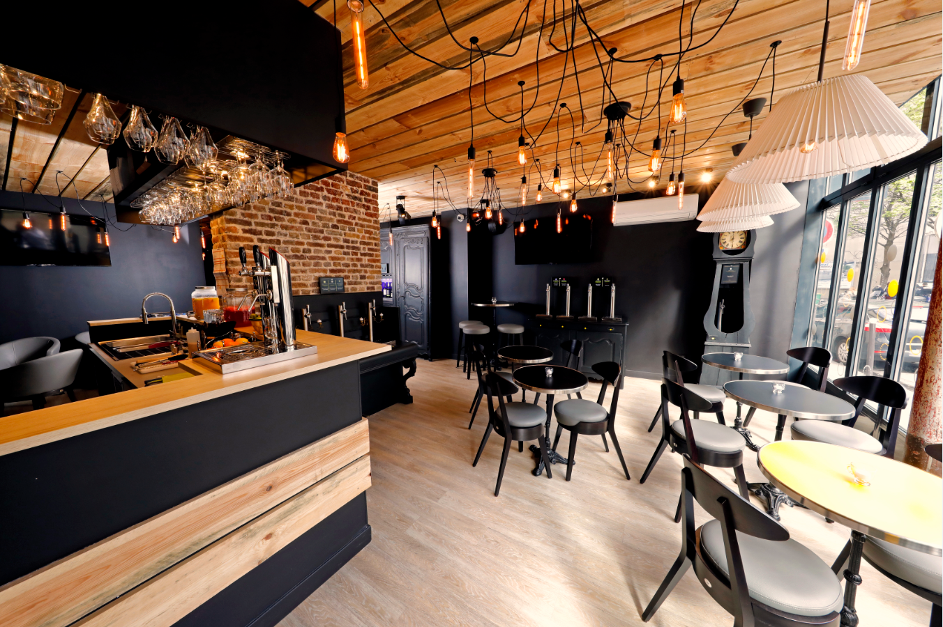 Café Babel | Bars à Saint-Ambroise, Paris