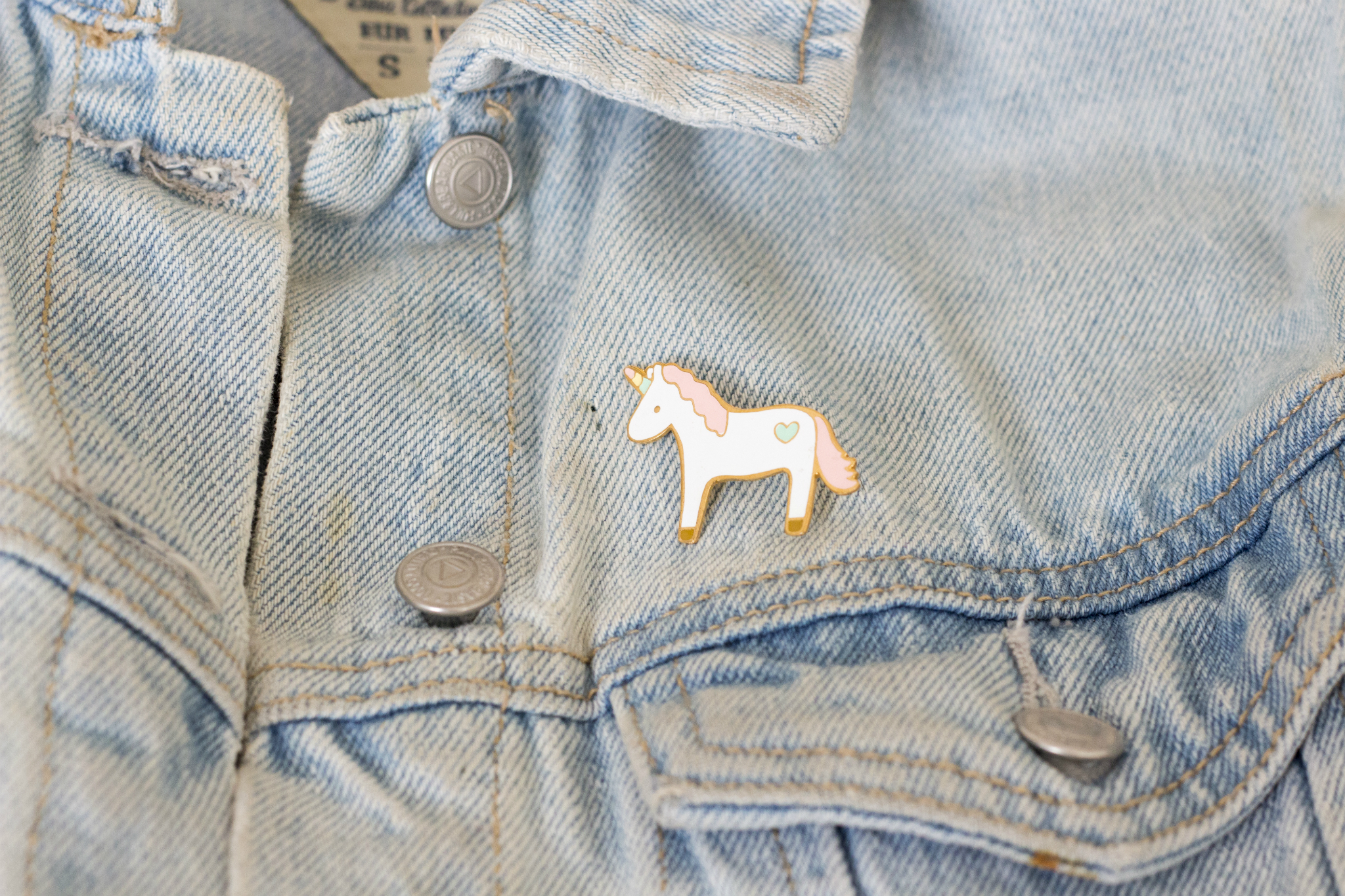 5 pines que necesitas en tu outfit