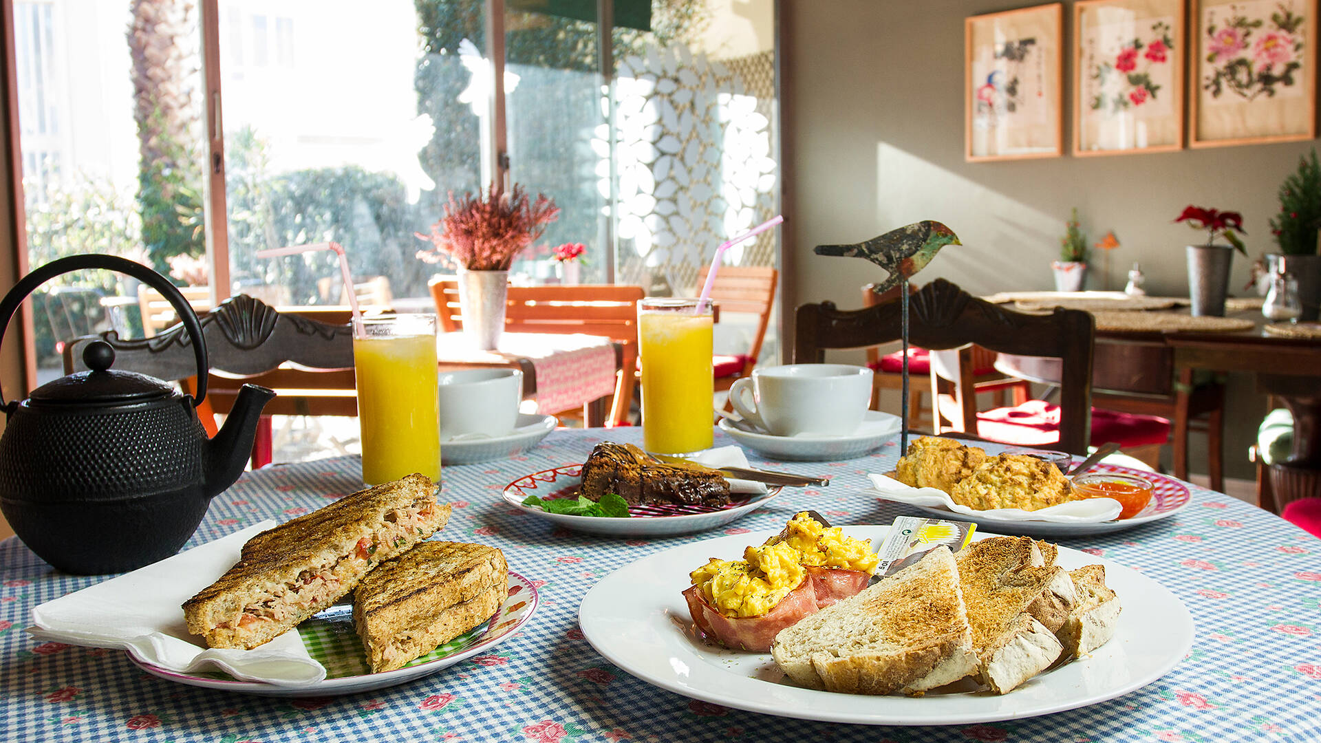 The Bird | Restaurants in Foz, Porto