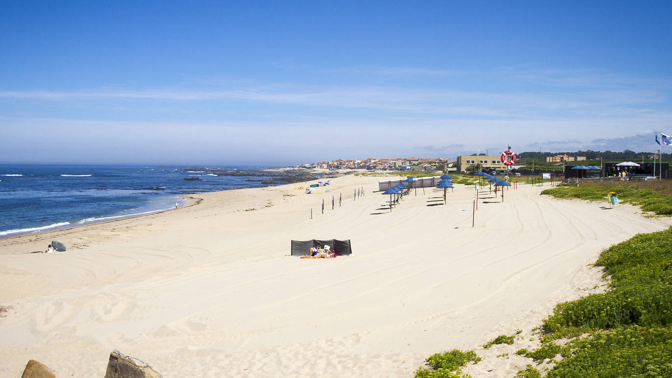 13 Best Beaches Near Porto, By Locals