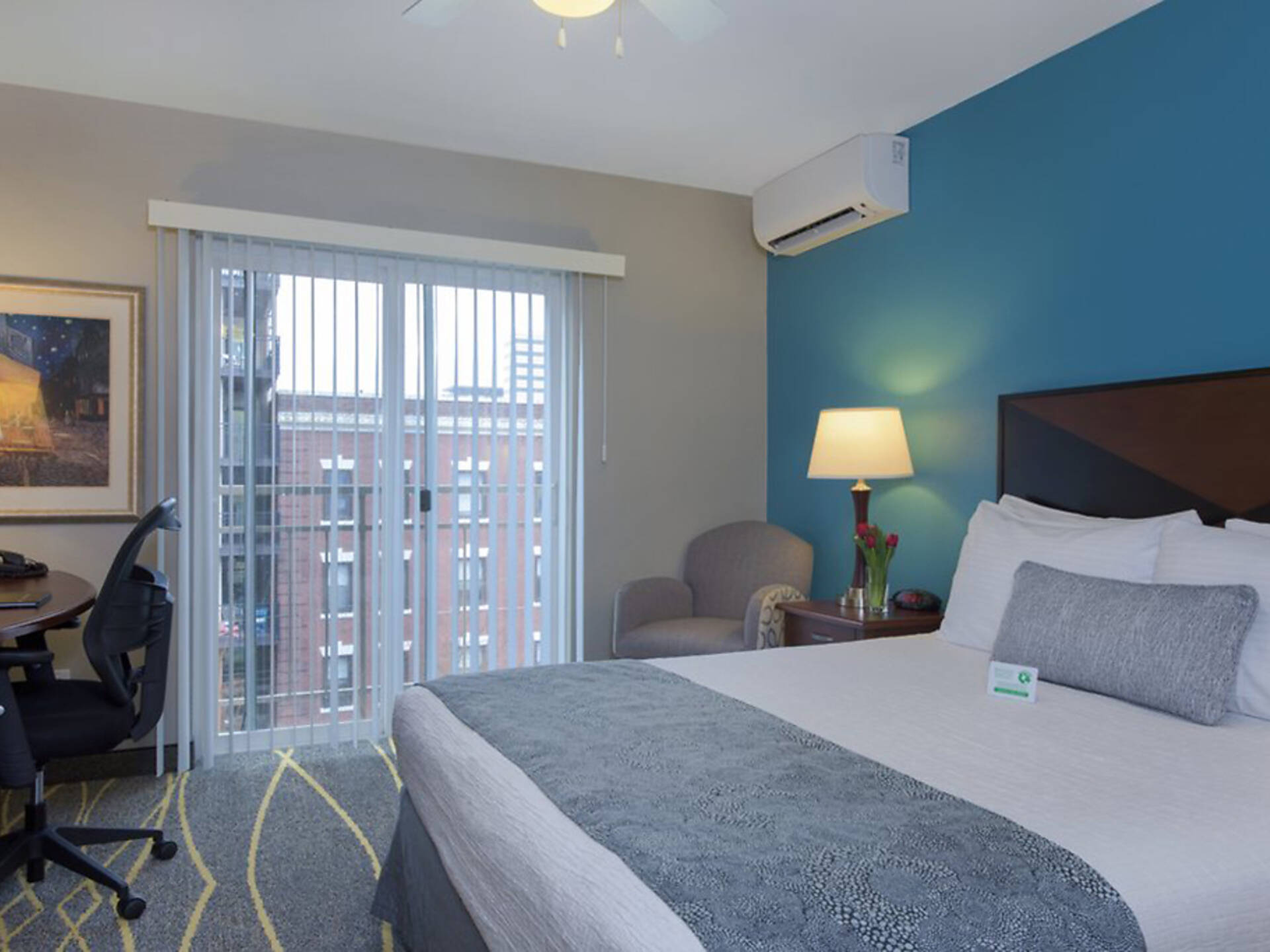 The 8 Best Cheap Hotels in Seattle for 2025