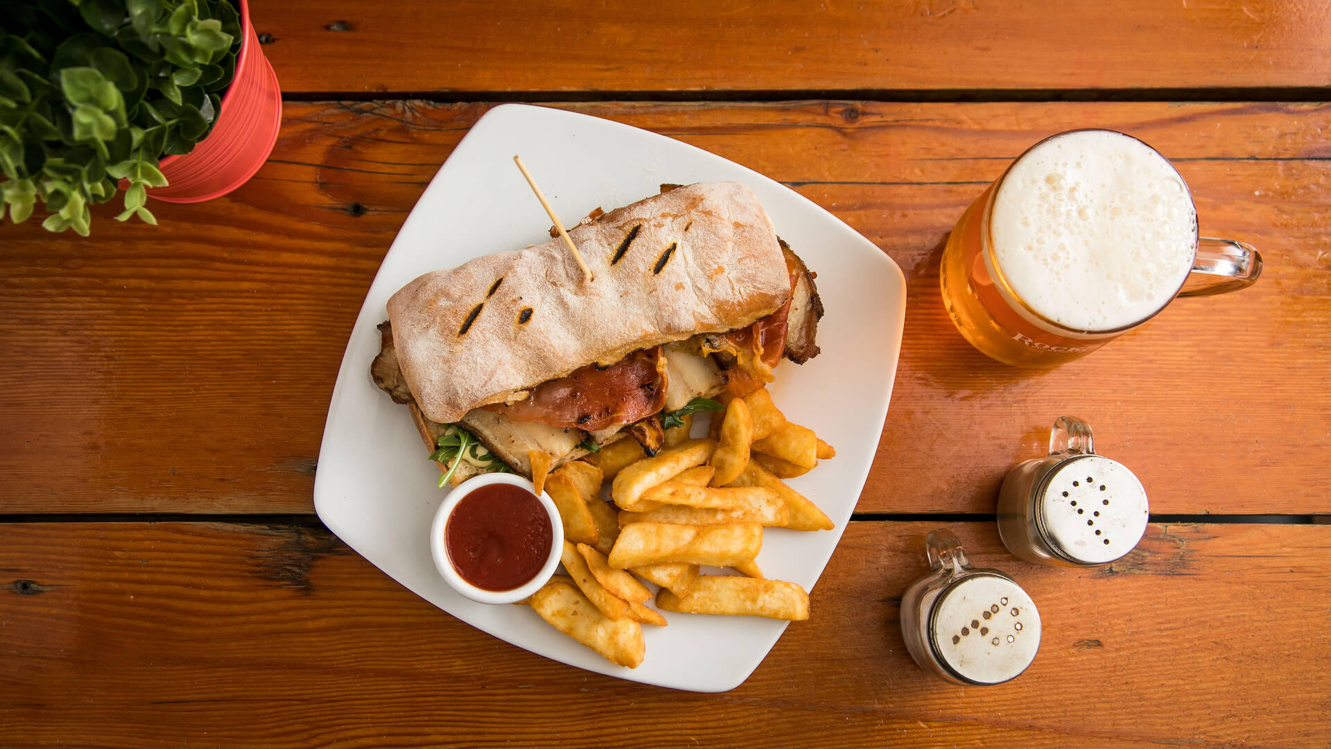 Harts Pub | Bars in The Rocks, Sydney