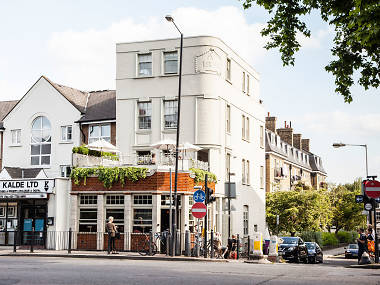 13 Best Pubs in Hackney For East London Boozing