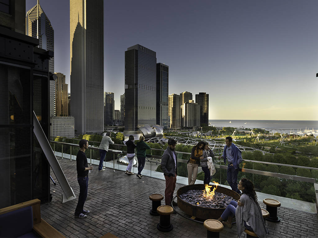 20 Best Rooftop Bars in Chicago, Ranked