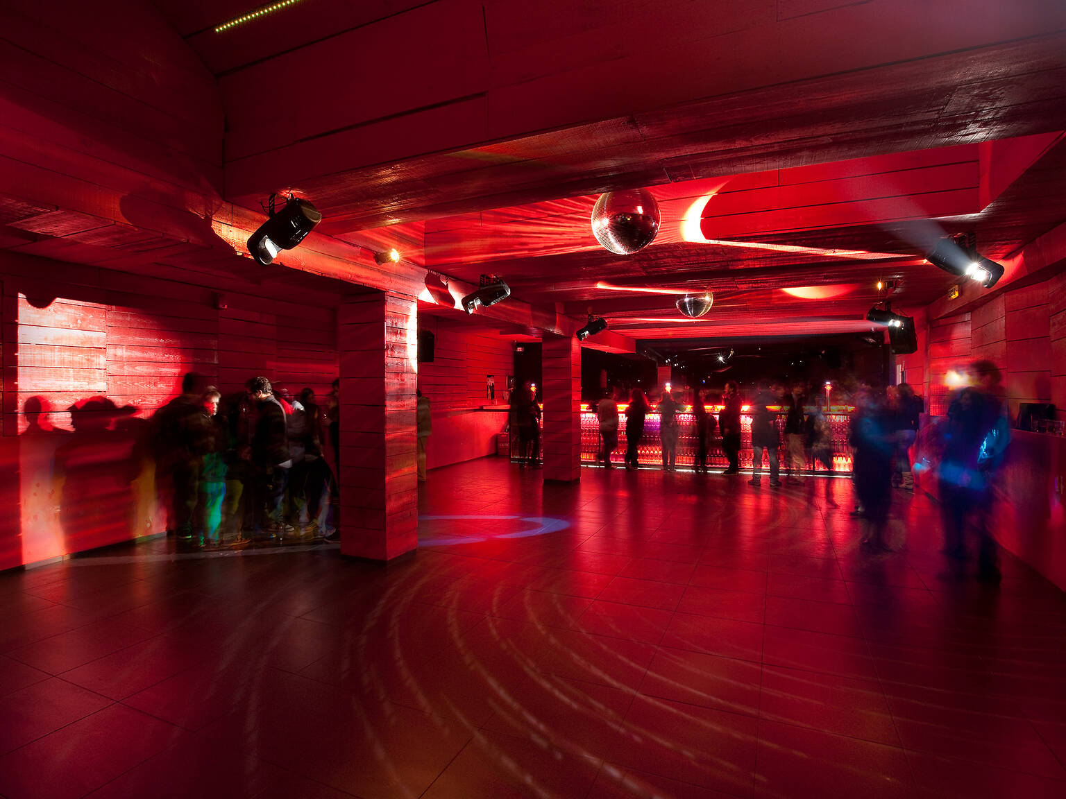 9 Best Clubs In Porto, By Local Experts