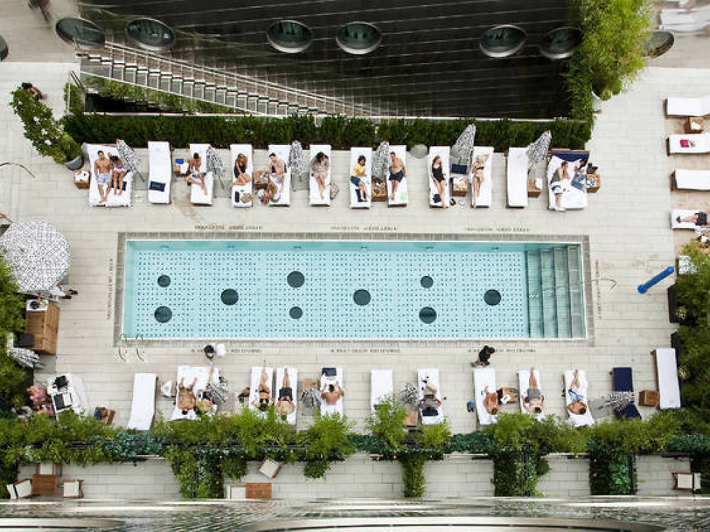12 Best Hotel & Rooftop Pools in NYC You Can Actually Go To