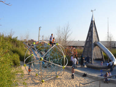 50 Best Playgrounds in NYC for Epic, Kid-Centric Playtime