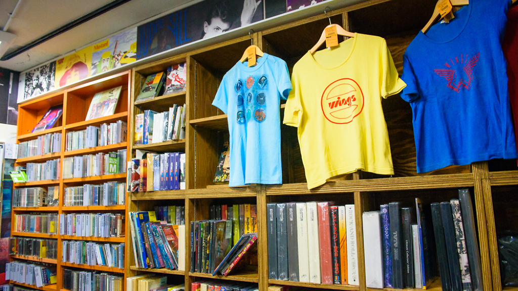 Diskunion Shinjuku | Shopping in Shinjuku, Tokyo