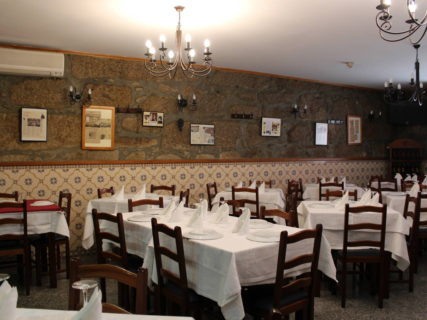 13 Best Traditional Restaurants in Porto, Picked By Our Critics