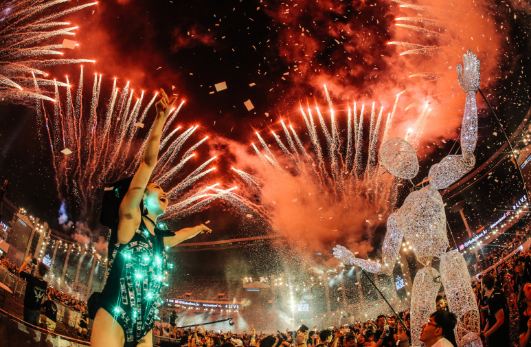 A very mega electronic fest, Heineken 5tardium