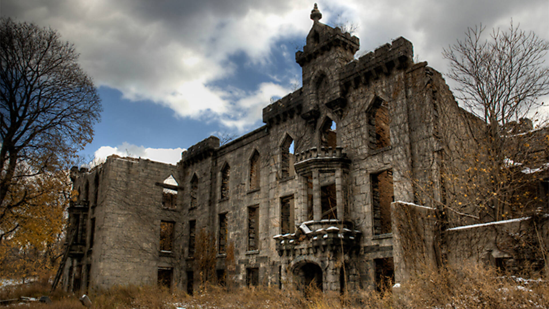 10 Spookiest Places in NYC to Visit this Halloween