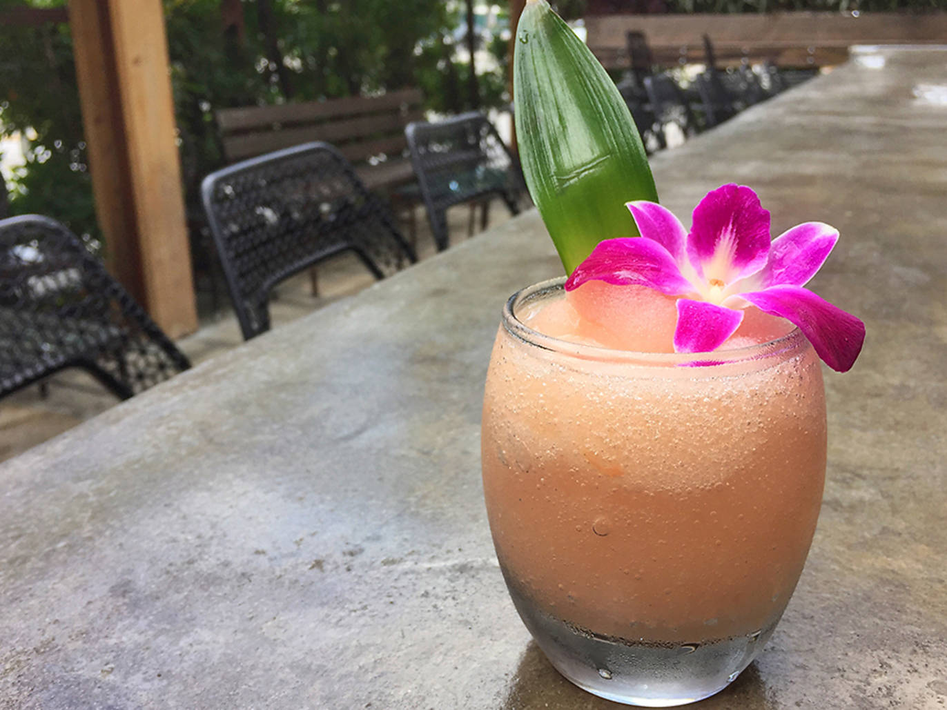 46 Best Happy Hours in Miami Every Frickin' Day of the Week