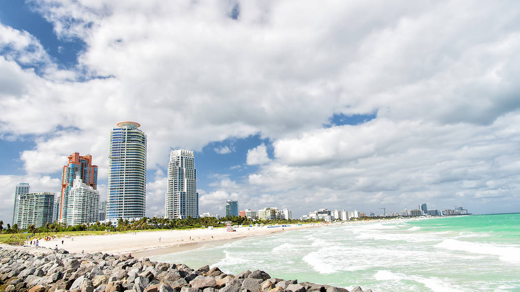 15 Best Beaches in Miami for White Sand, Aquamarine Surf and Amazing Vibes