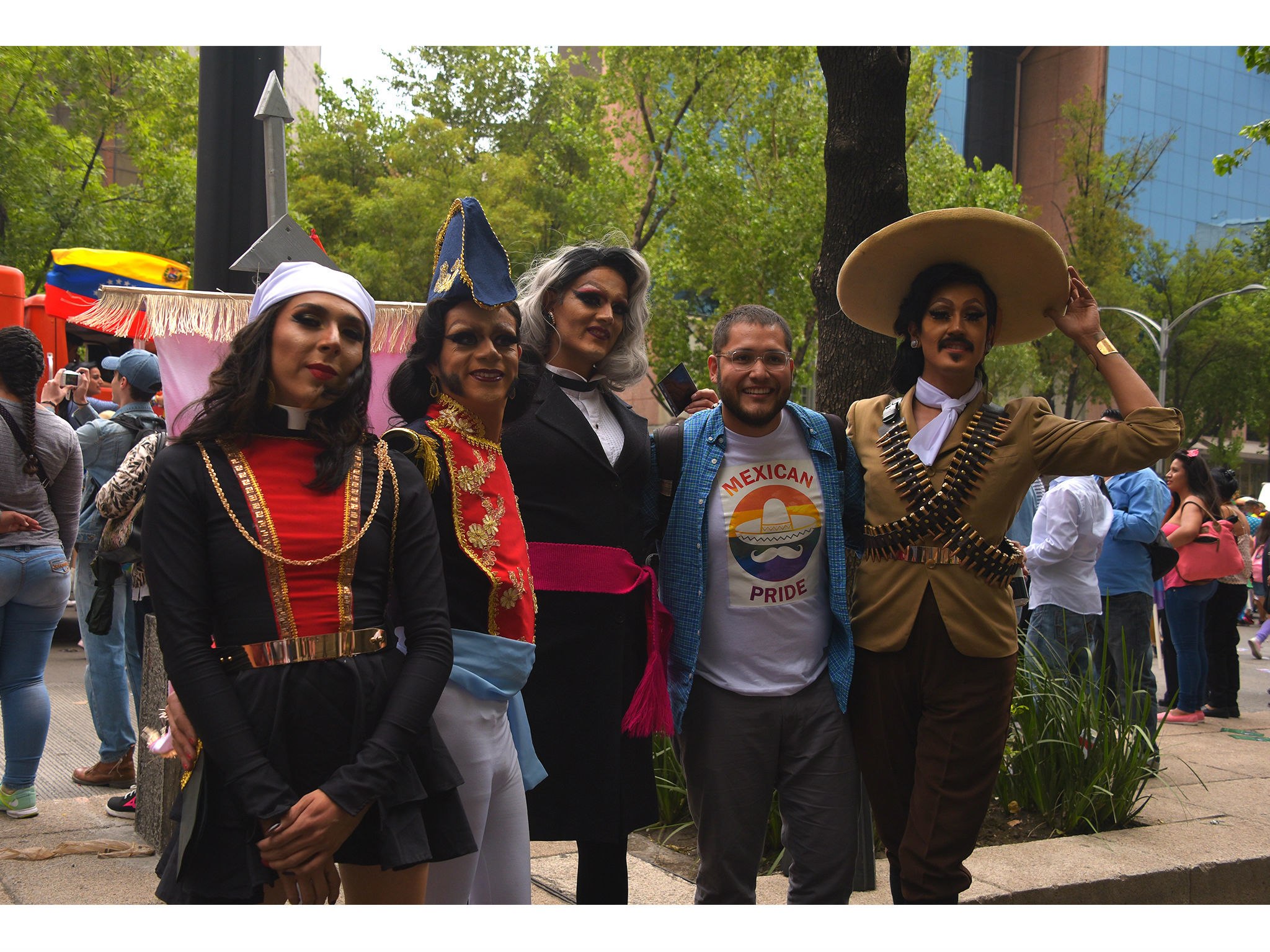 Fiestas LGBTTTI para celebrar el 15 de septiembre