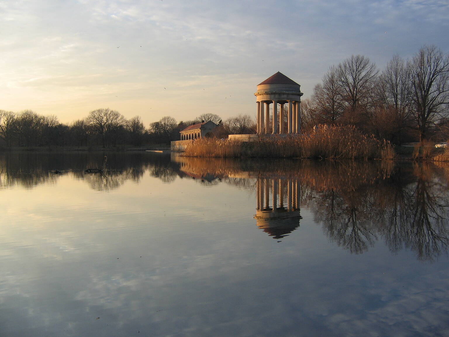 16 Best Philadelphia Parks for Hiking and People Watching