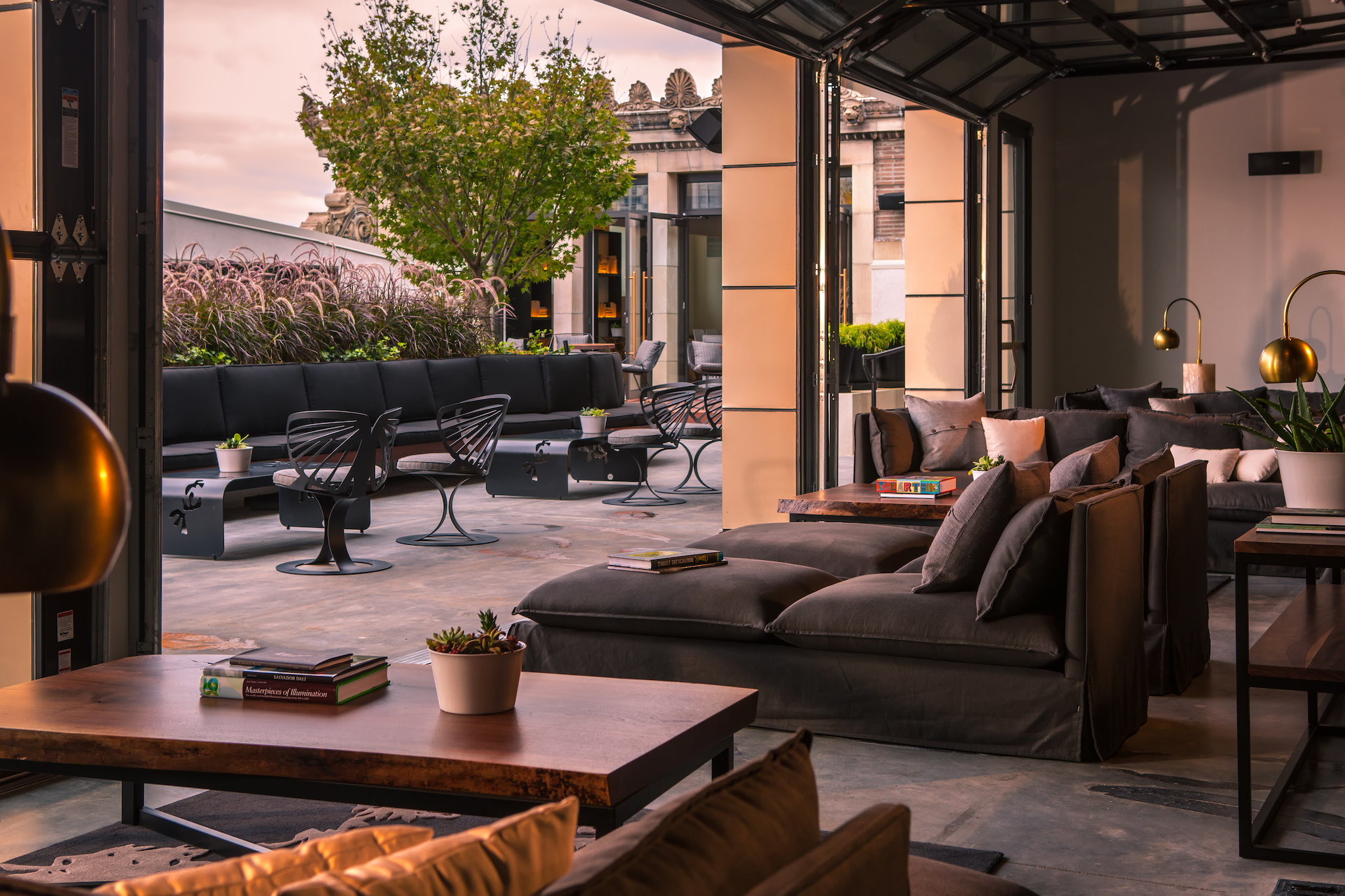 Stratus Rooftop Lounge | Bars in Old City, Philadelphia