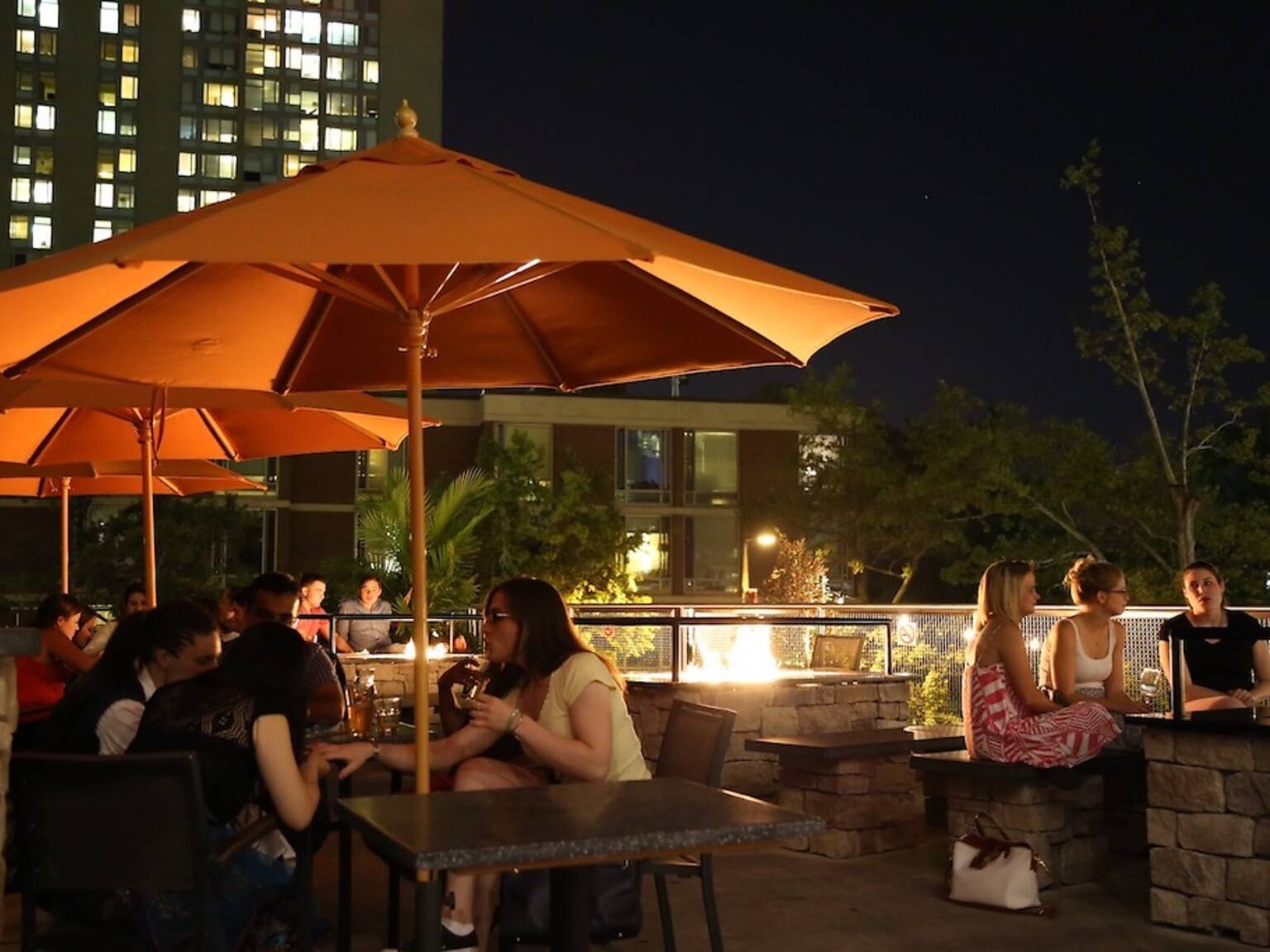 16 Best Rooftop Bars in Philadelphia to Visit This Summer