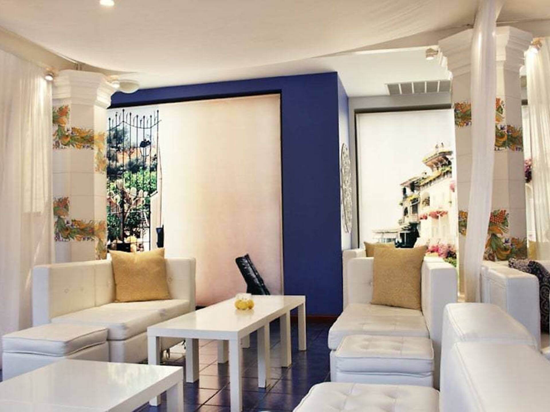 16 Best Rooftop Bars in Philadelphia to Visit This Summer