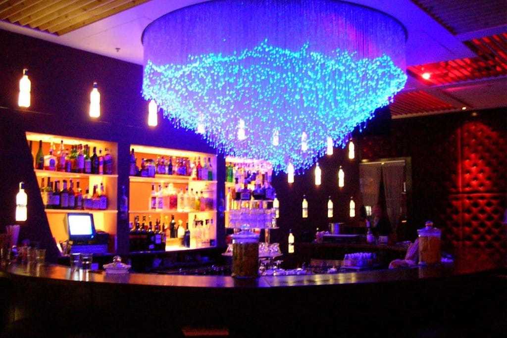 Vango Skybar and Lounge | Bars in Rittenhouse, Philadelphia