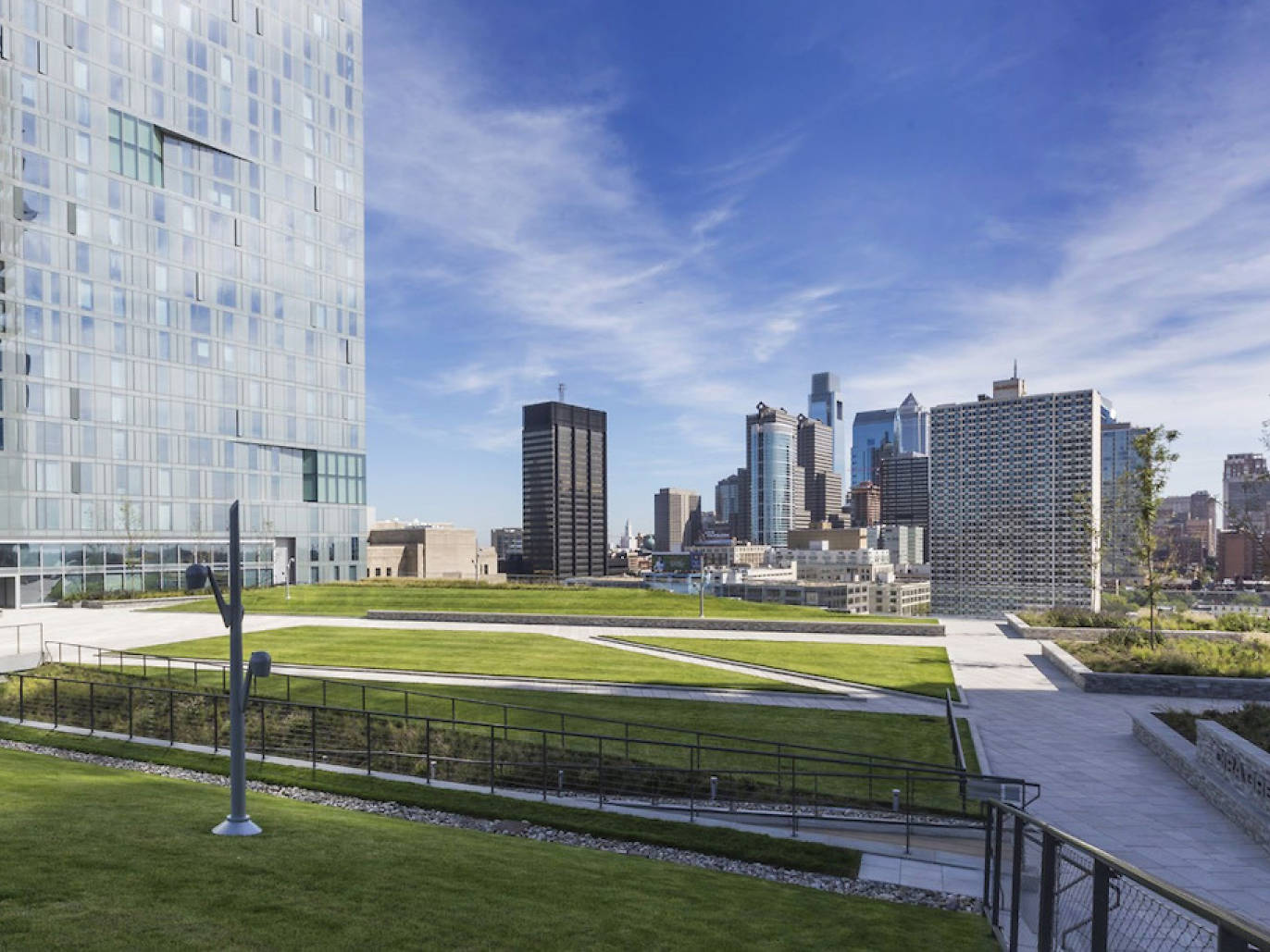 16 Best Rooftop Bars in Philadelphia to Visit This Summer