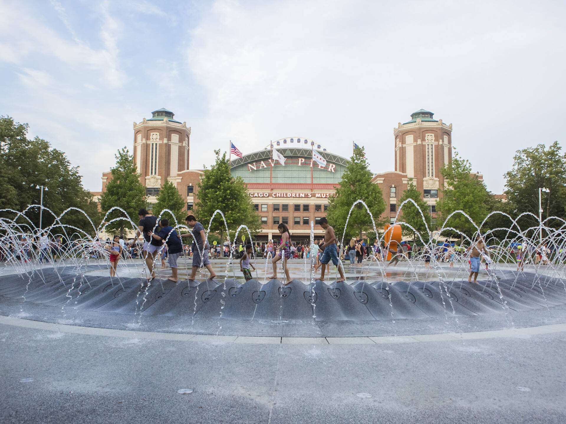 8 Amazing Things To Do at Navy Pier Chicago