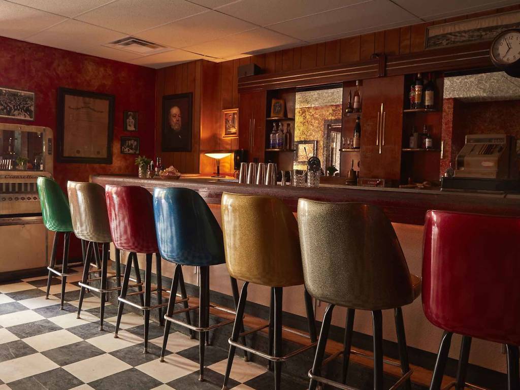 32 Best Bars in Philadelphia for Cocktails, Beers and Good Times