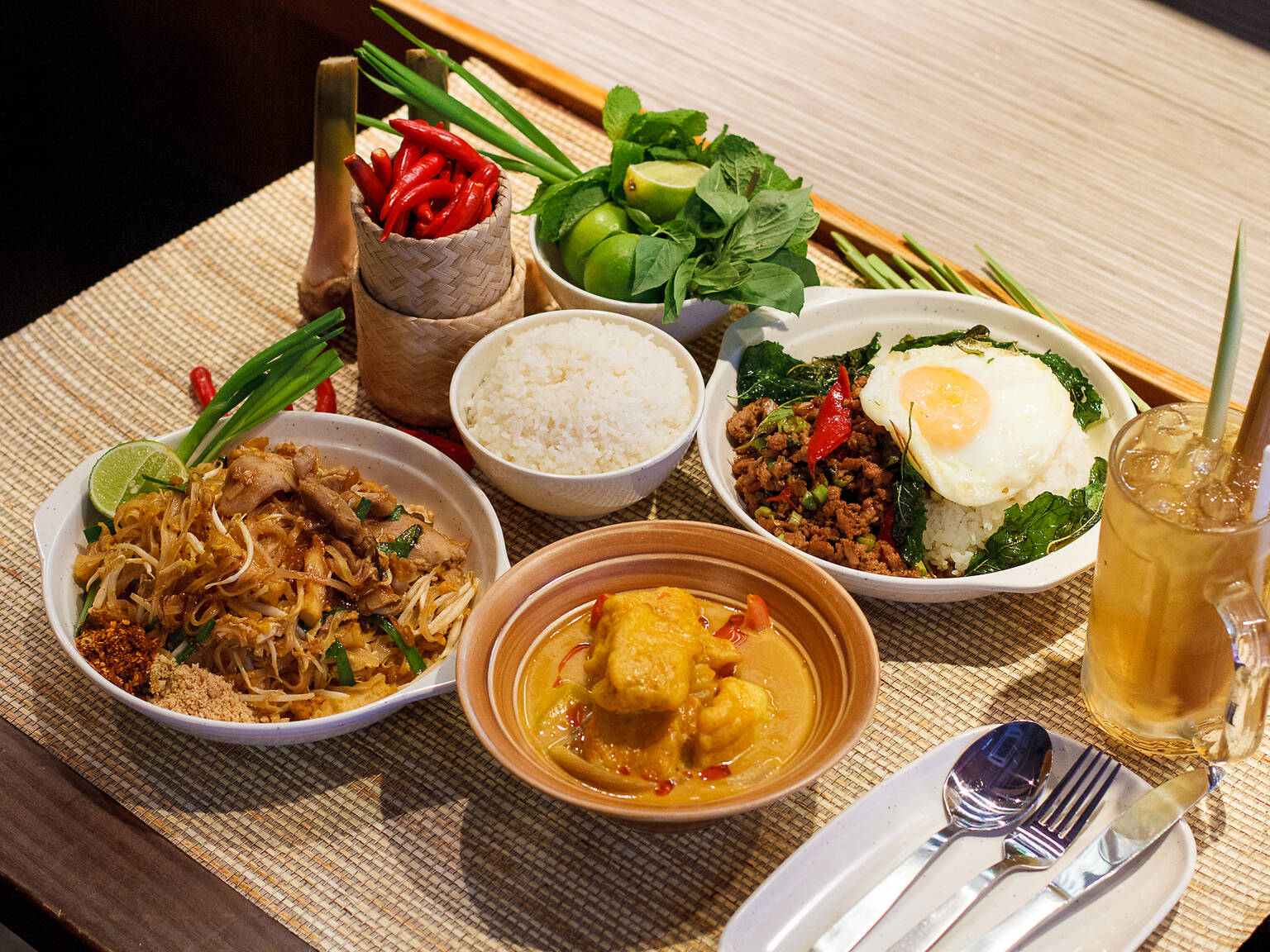 Sai Ying Pun: Ultimate Neighbourhood Guide