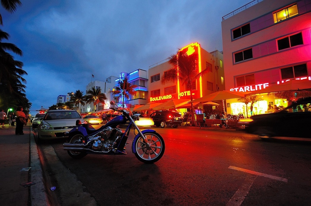 New “Scandals” walking tour tackles South Beach's sketchiest moments
