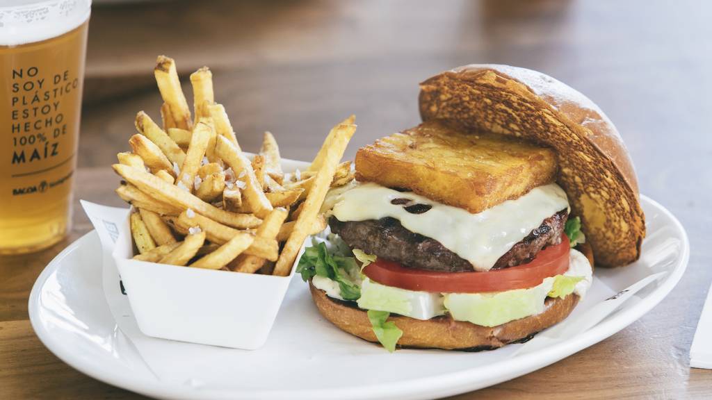 Bacoa Universitat | Restaurants in Ciutat Vella, Barcelona