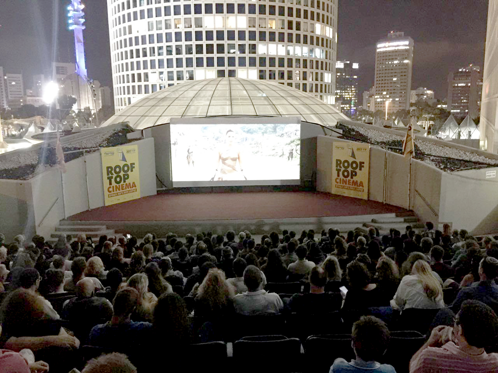 Globus Max Rooftop Cinema | Movie theaters in Tel Aviv - Jaffa, Israel
