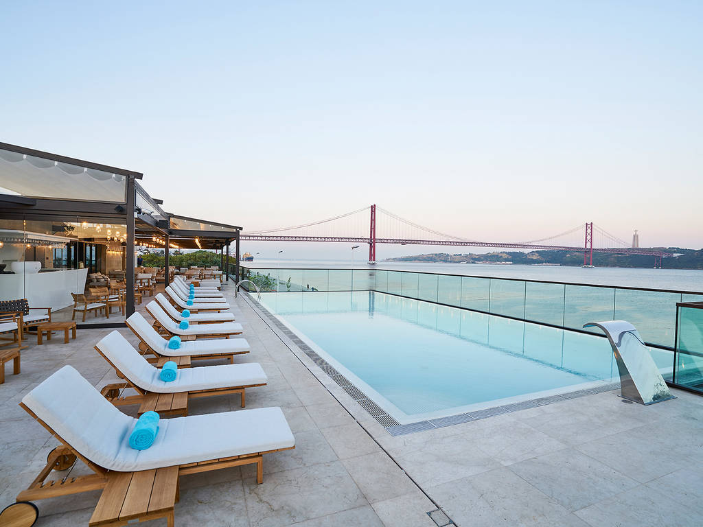 Aproveite o bom tempo nestes restaurantes à beira-rio em Lisboa