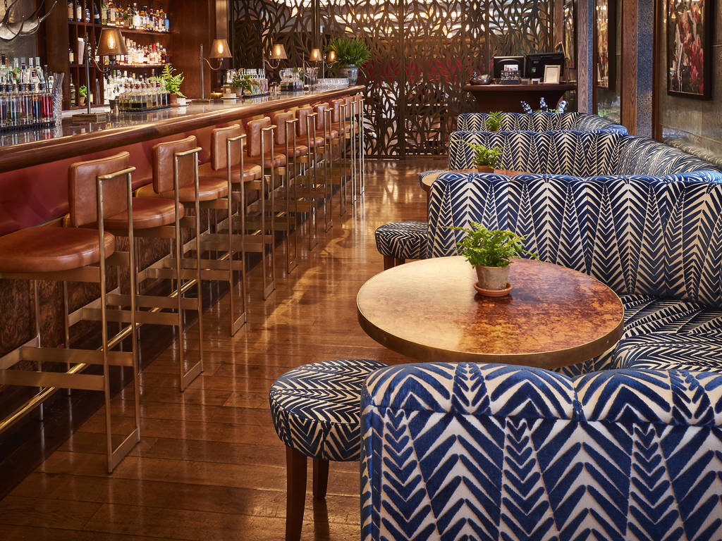 8 London Bars To Take Your Mum To | Parent-Friendly Drinking Spots