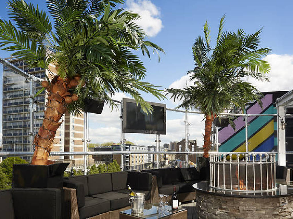 30 Best Rooftop Bars in London For Booze With Views This Summer