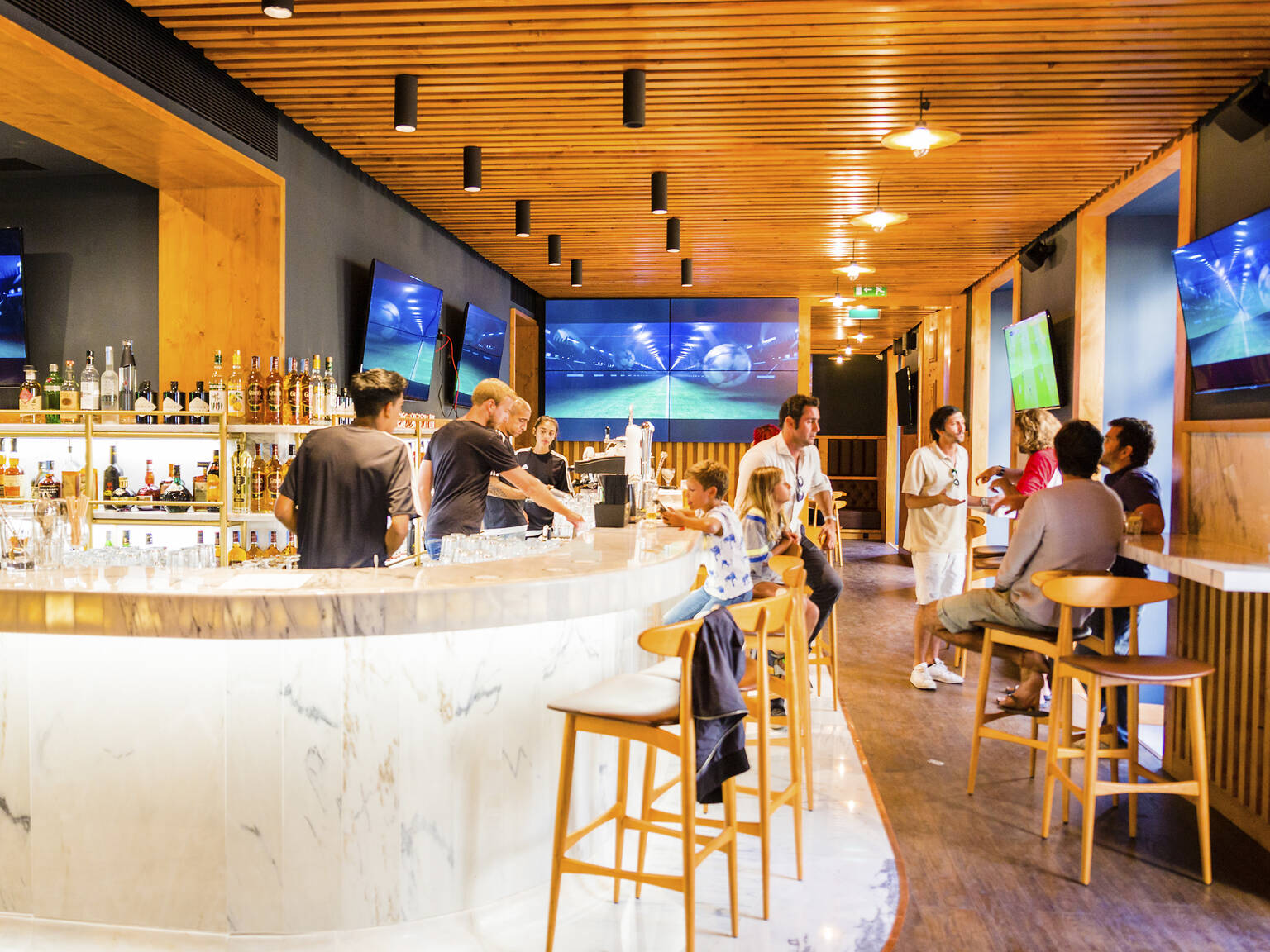 Noite em Lisboa: os melhores bares no Cais do Sodré