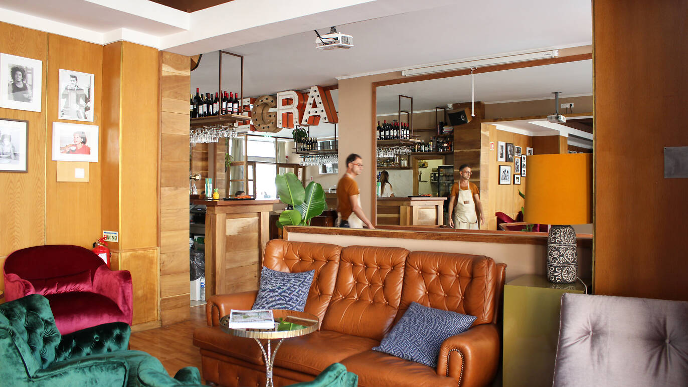 30 bons e bonitos cafés que tem de conhecer no Porto