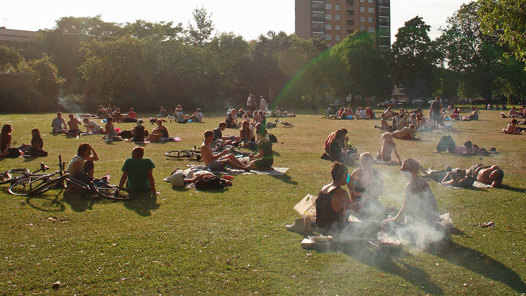 11 Amazing Local Parks in London, From Clissold Park To London Fields