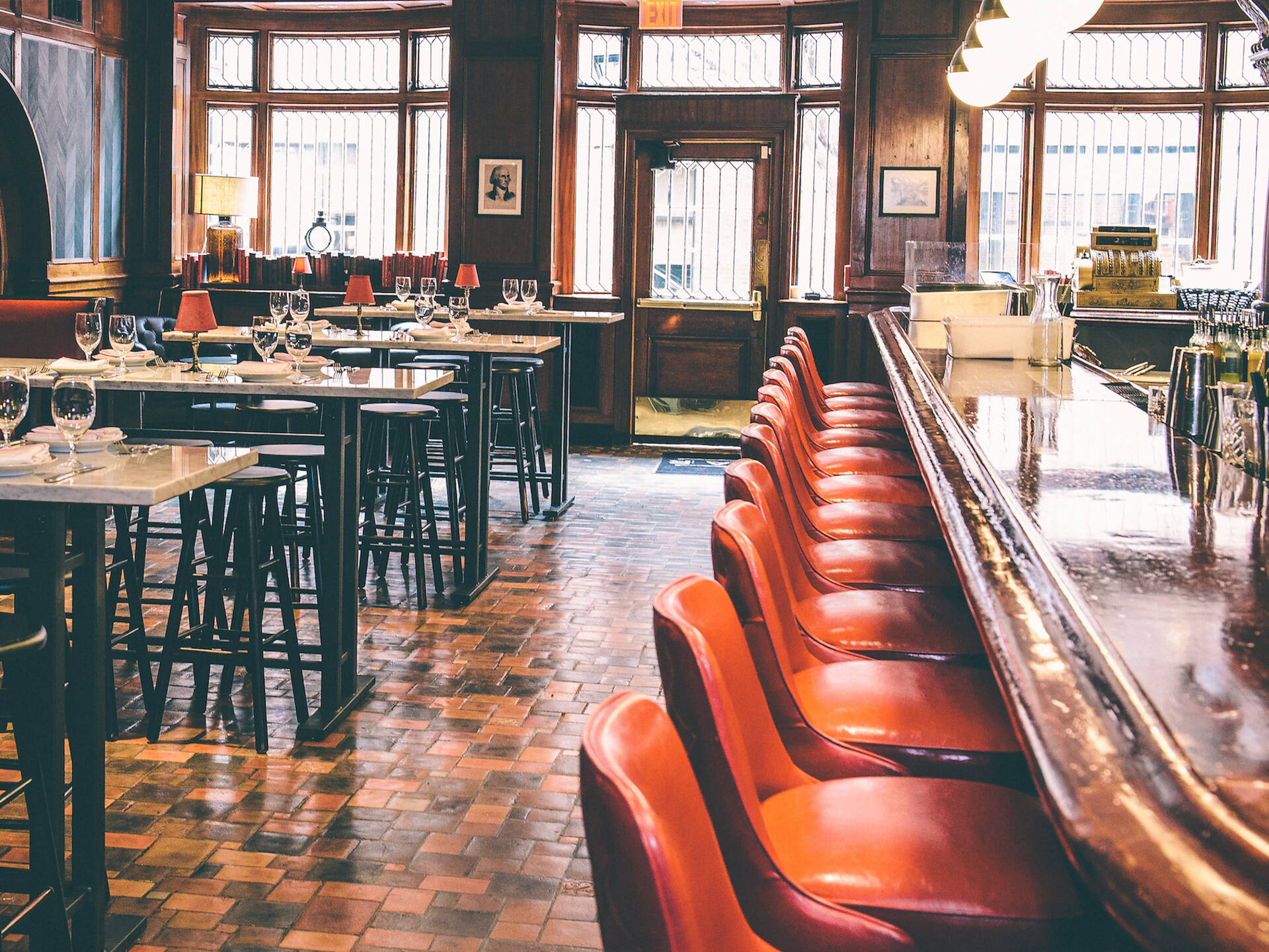 18 Cozy Bars in Philadelphia For a Warm & Welcoming Vibe