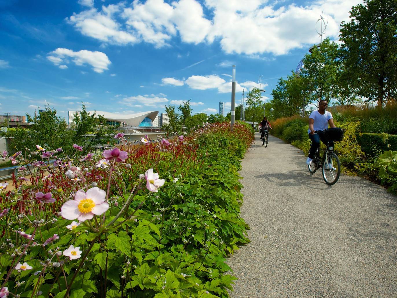 Really Pretty Walks Around London | 10 Pretty London Walking Routes