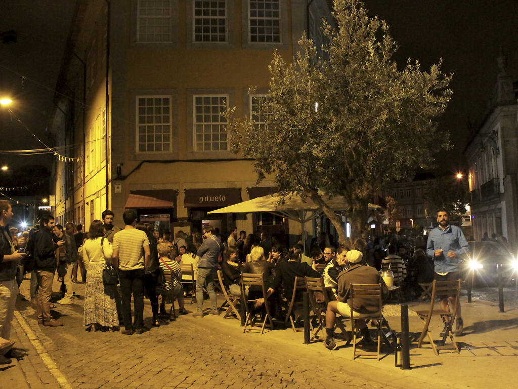 Best Bars in Porto: Cocktails, Wine Bars, Craft Beer And More