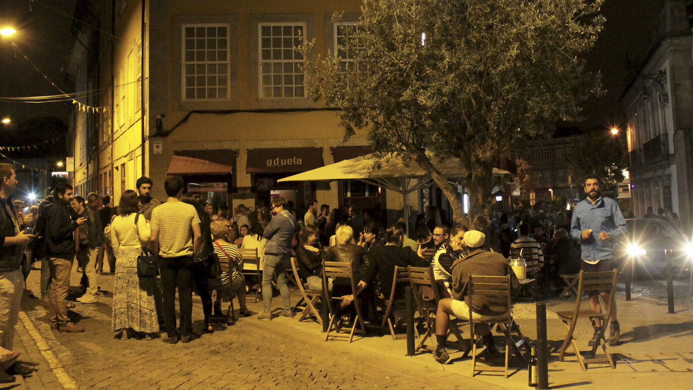 Best Bars in Porto: Cocktails, Wine Bars, Craft Beer And More