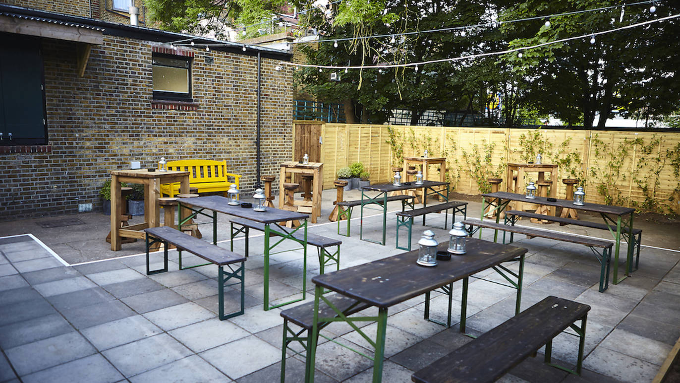 The King's Arms | Restaurants in Hanwell, London