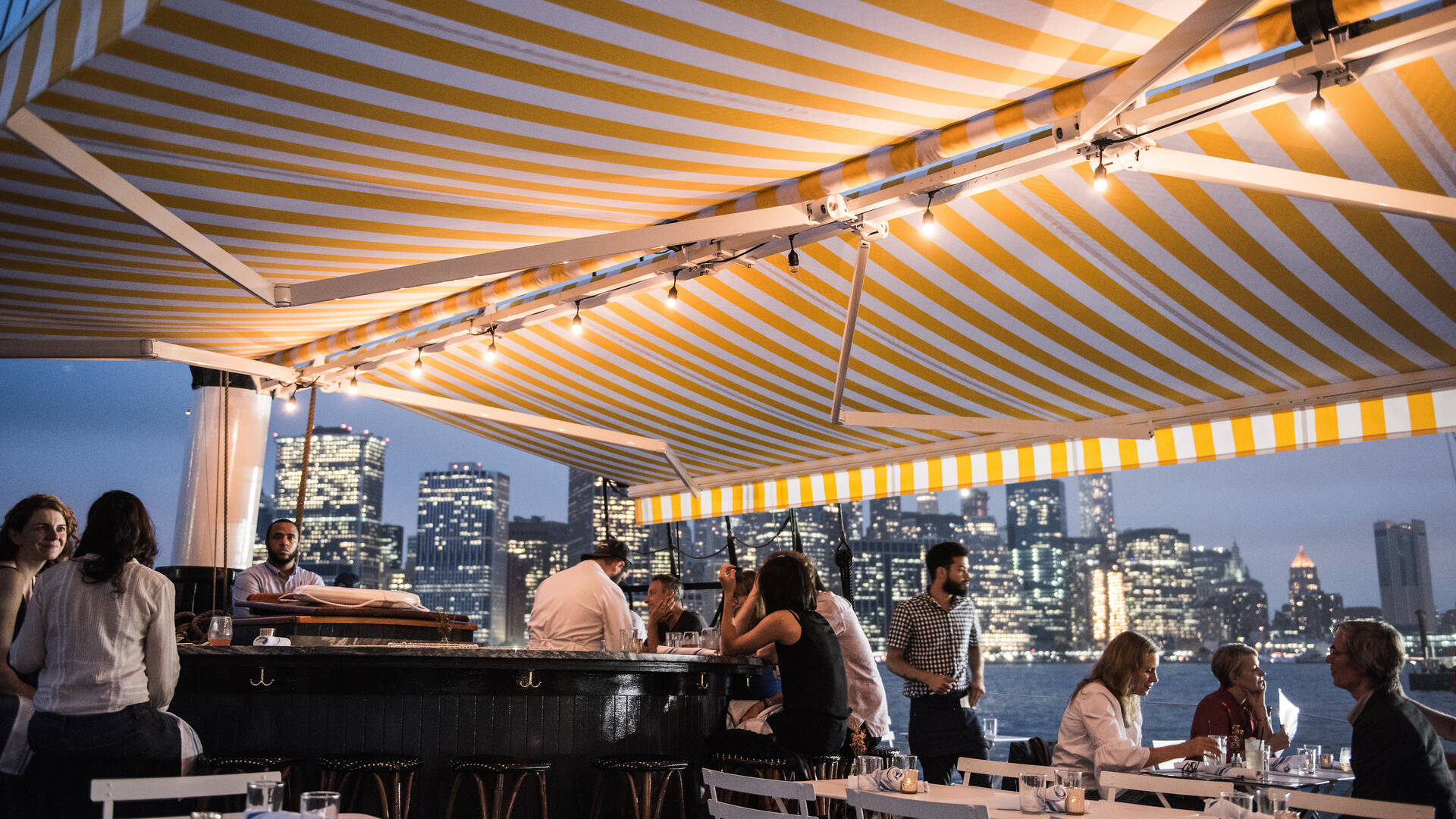 Pilot | Bars in Brooklyn Heights, New York