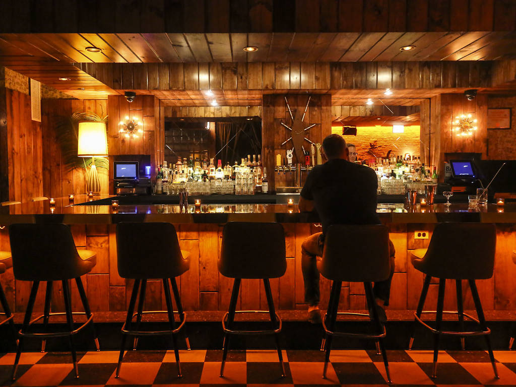 20 Best Bars in the West Loop To Drink Beer, Cocktails and Wine