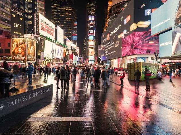 Times Square New York guide for finding things to do